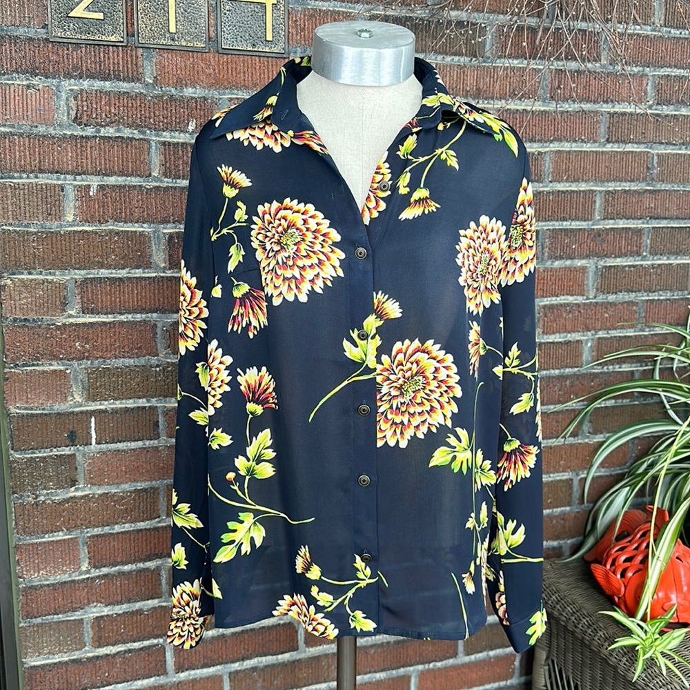 Cabi Sheer Navy Blue Floral/Mum Blouse. Size Xs - Gem